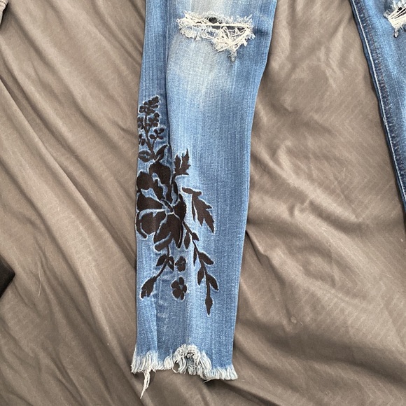 Express | Jeans | Womens Express Jeans With Black Flower Decals | Poshmark